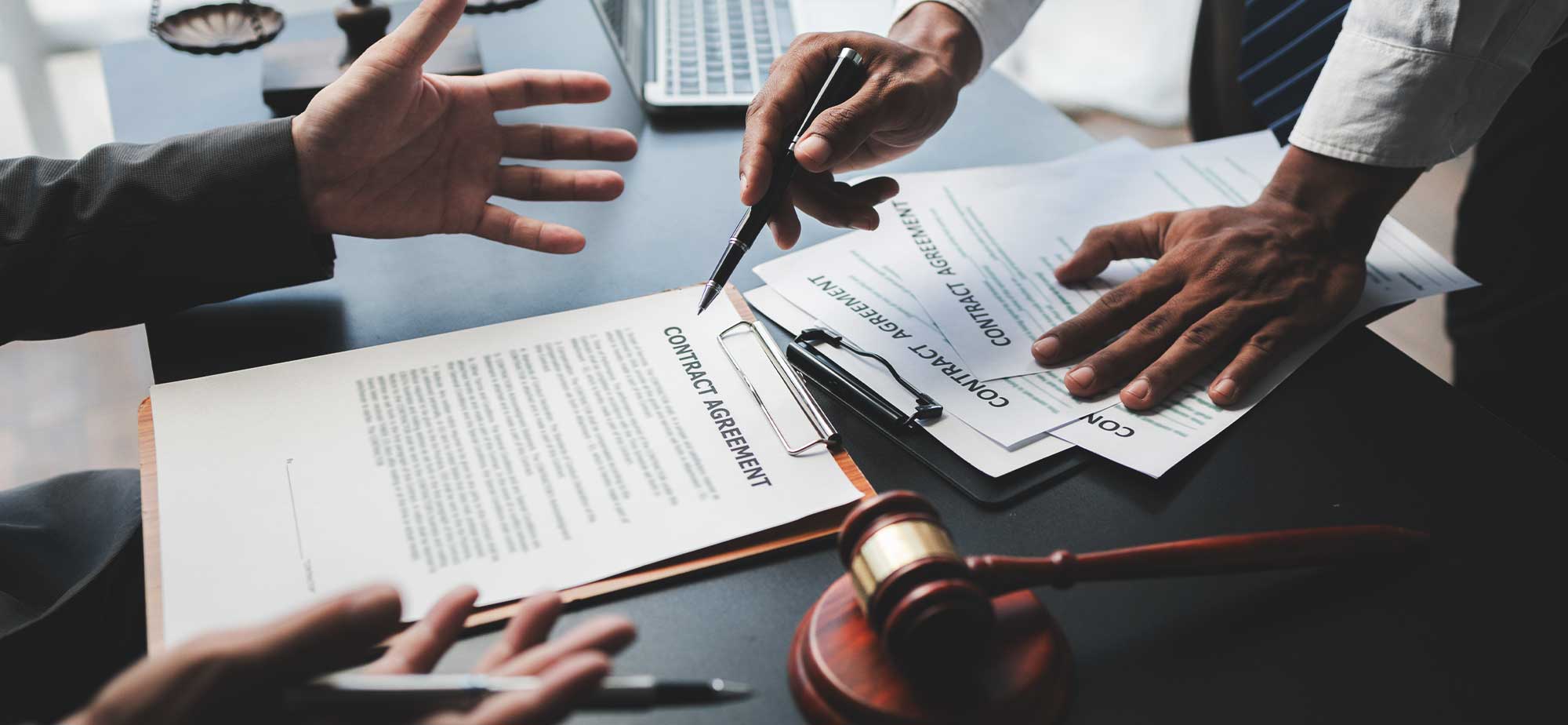 Todo abogado debe dominar las técnicas de redacción de contratos